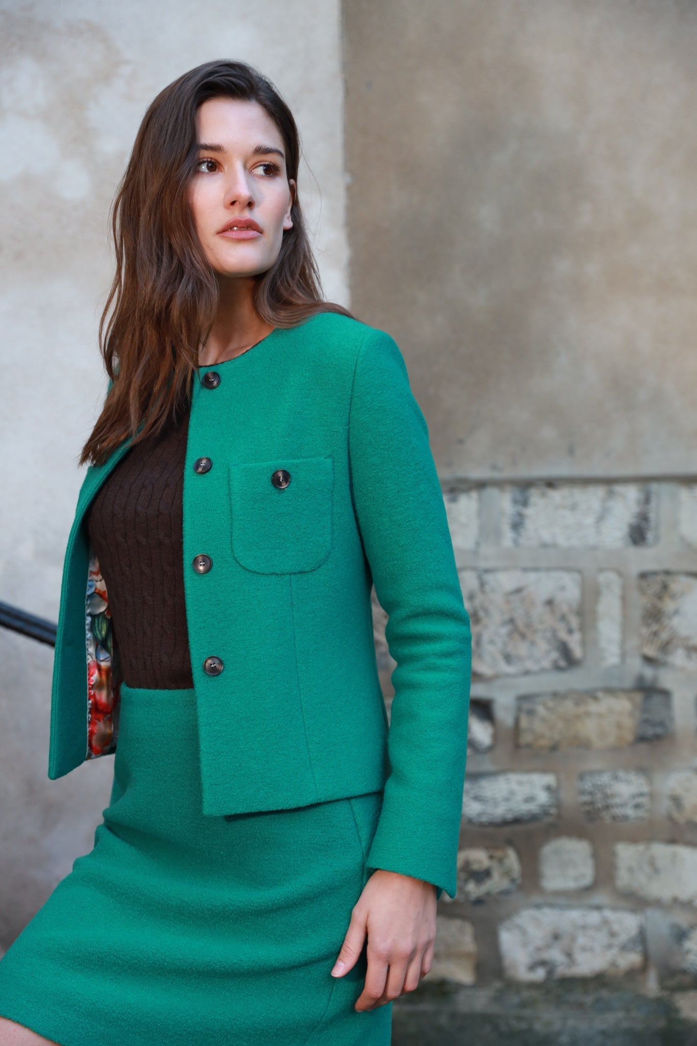 Short jacket for women in pure English green curly wool - Curling